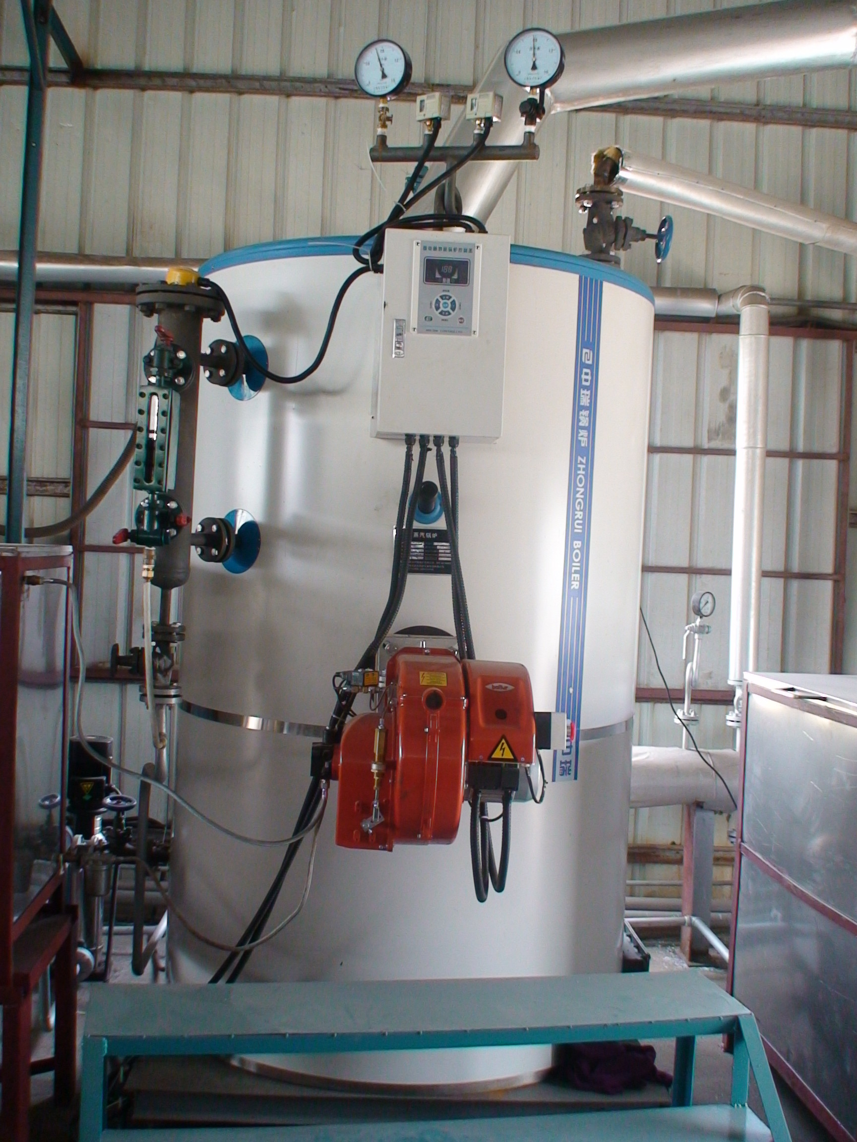 Pressurized Feeding Rotating Steam EPS Cup Making Machine