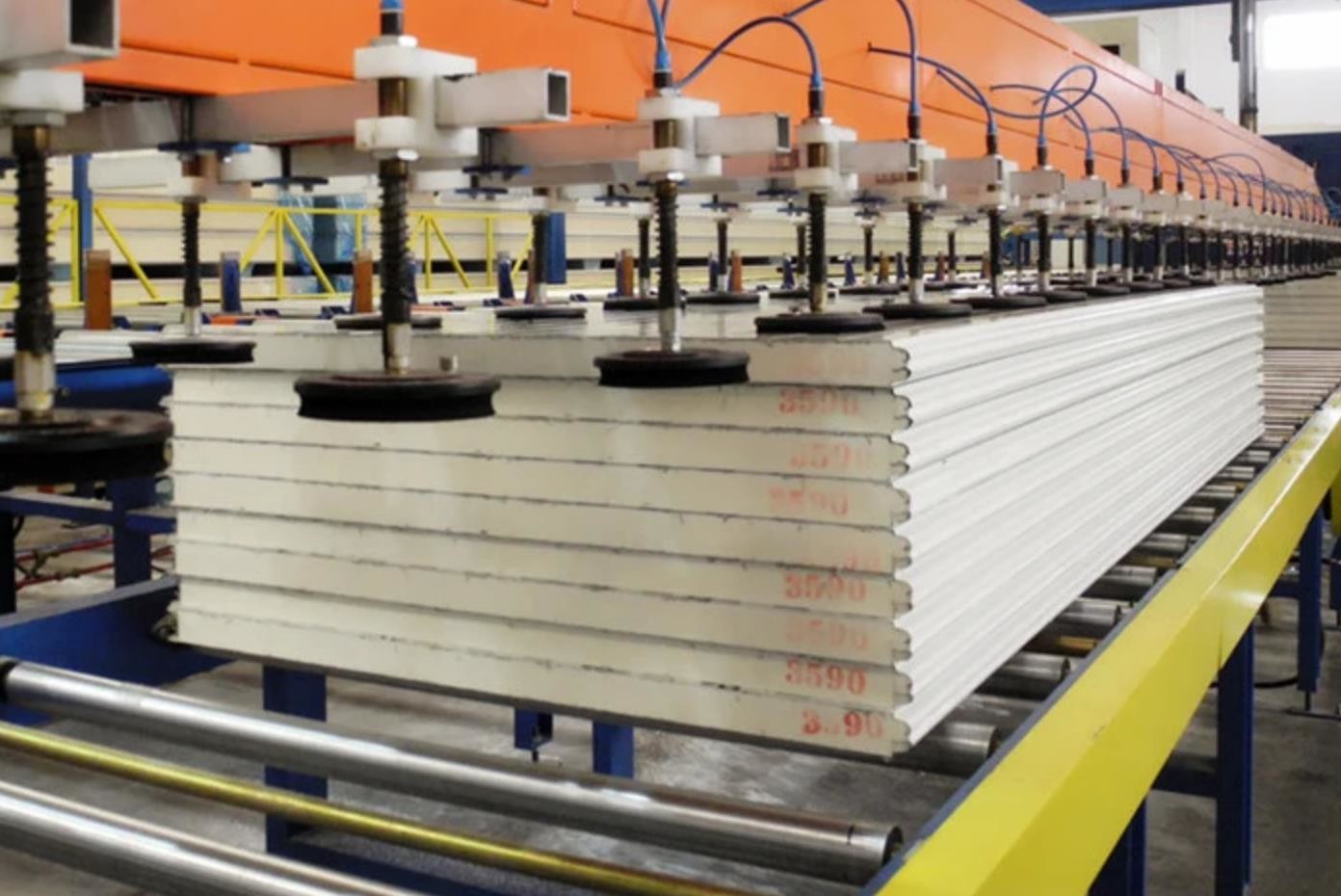 B2 Fireproof Cam Lock PU Panel Cold Room Insulation Material